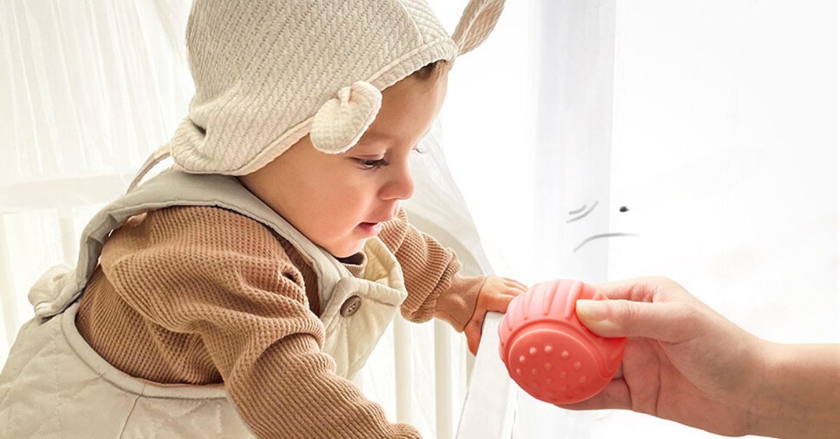 Pourquoi le jeu sensoriel est-il important pour les bébés ? – Tumama Kids